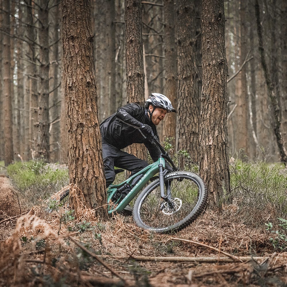 Glänzt auf den Hometrails: FOCUS THRON | FOCUS Bikes | FOCUS Bikes ...